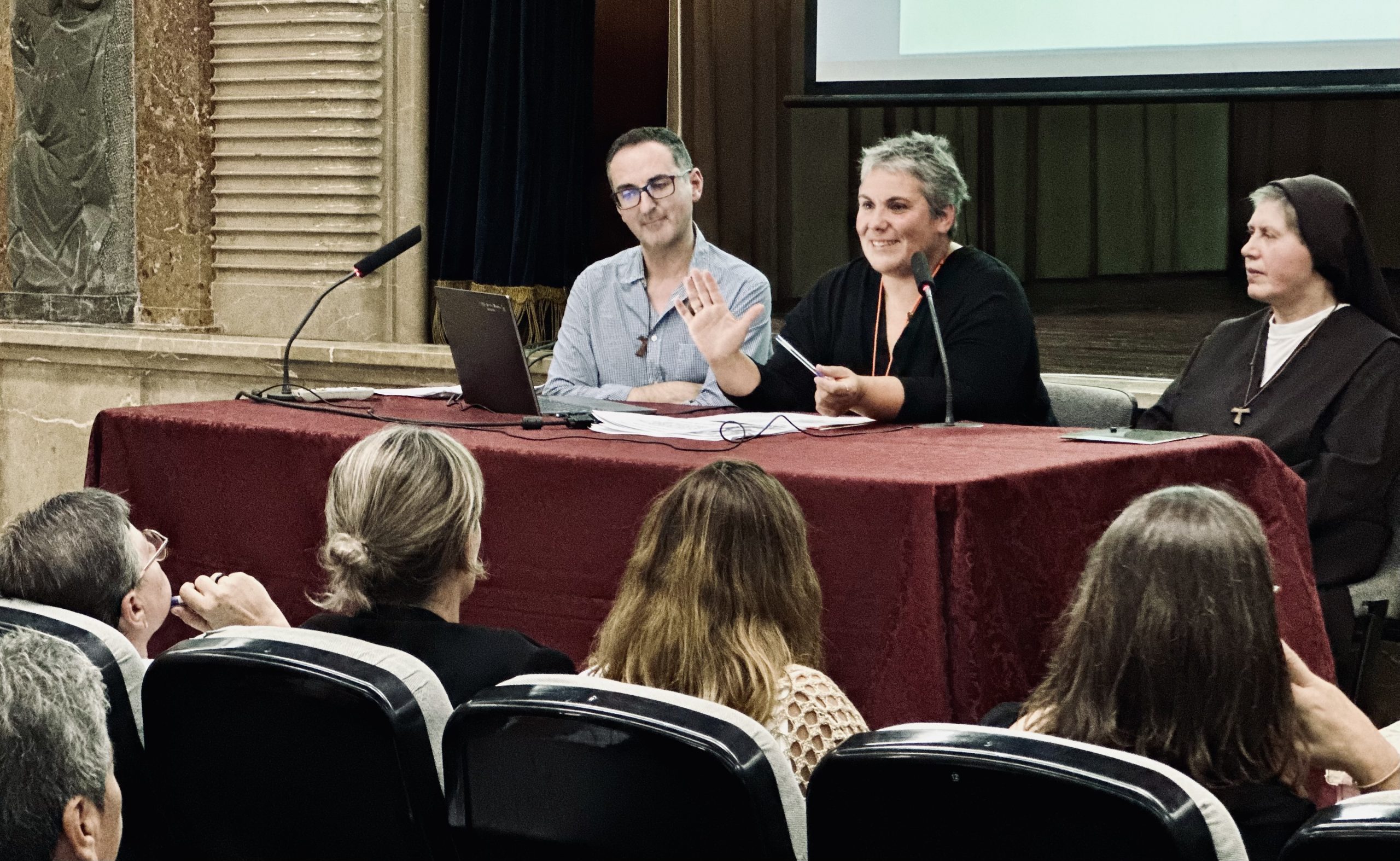 Mater defensa «la grandesa de les accions petites» a l'Interfranciscana ...